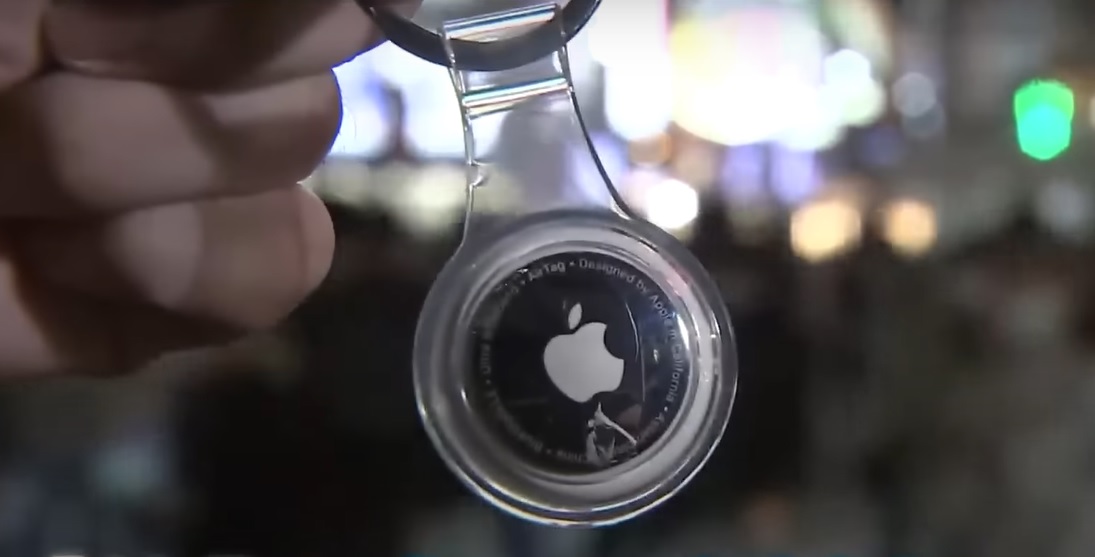 Acusan en Japón a hombre que usó AirTag para acosar a una compañera de trabajo