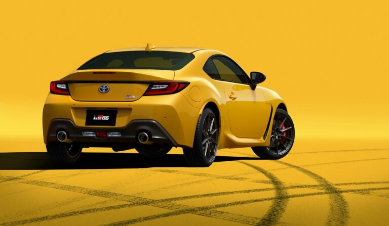 Toyota presenta el exclusivo GR86 RZ Yellow Limited con solo 300 unidades - International Press ...
