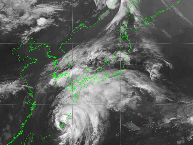 Fuertes lluvias y temporal por el avance del tifón 6 en Japón ...